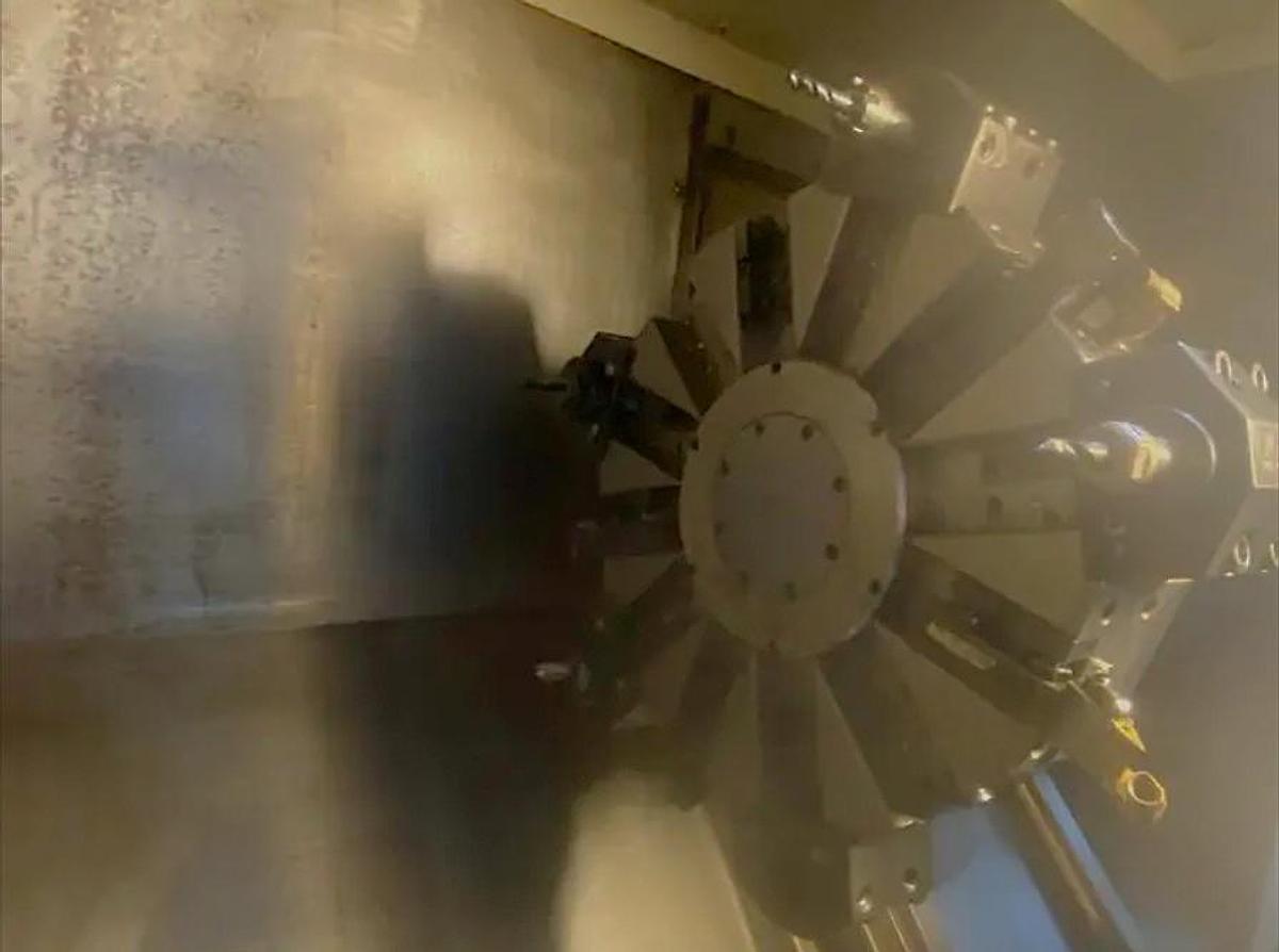 Used 2010 Haas ST-20 with 8.3" Chuck, Chip Conveyor, Tailstock, 2" Bar ...