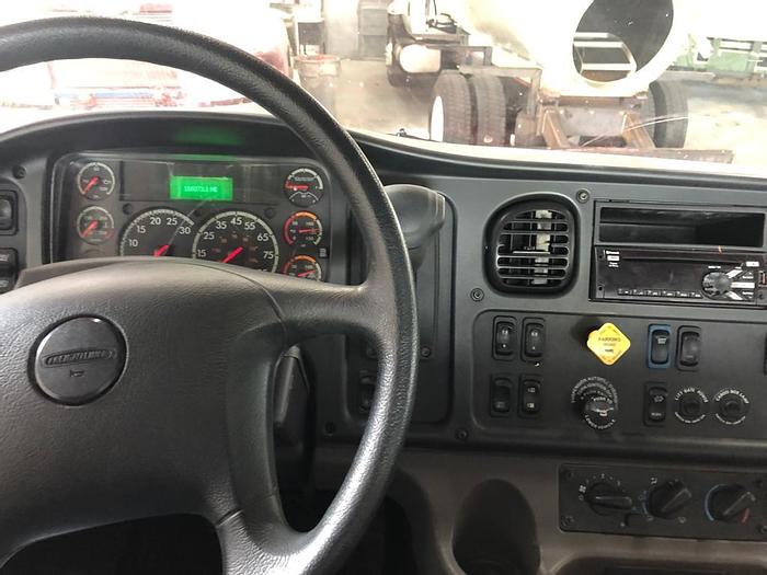 Used 2019 FREIGHTLINER BUSINESS CLASS M2 106 for Sale in Miami, Florida