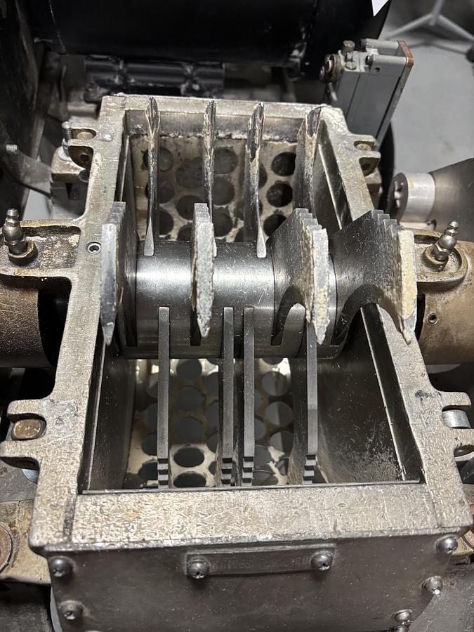 Used Used Fitzpatrick Model D6 Fitzmill for Sale in Toronto, Canada