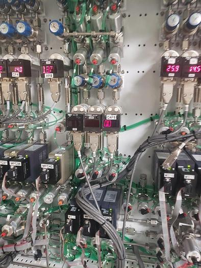 Used 1996 Applied Materials 5200 Centura Dry Etch Cluster Tool for ...