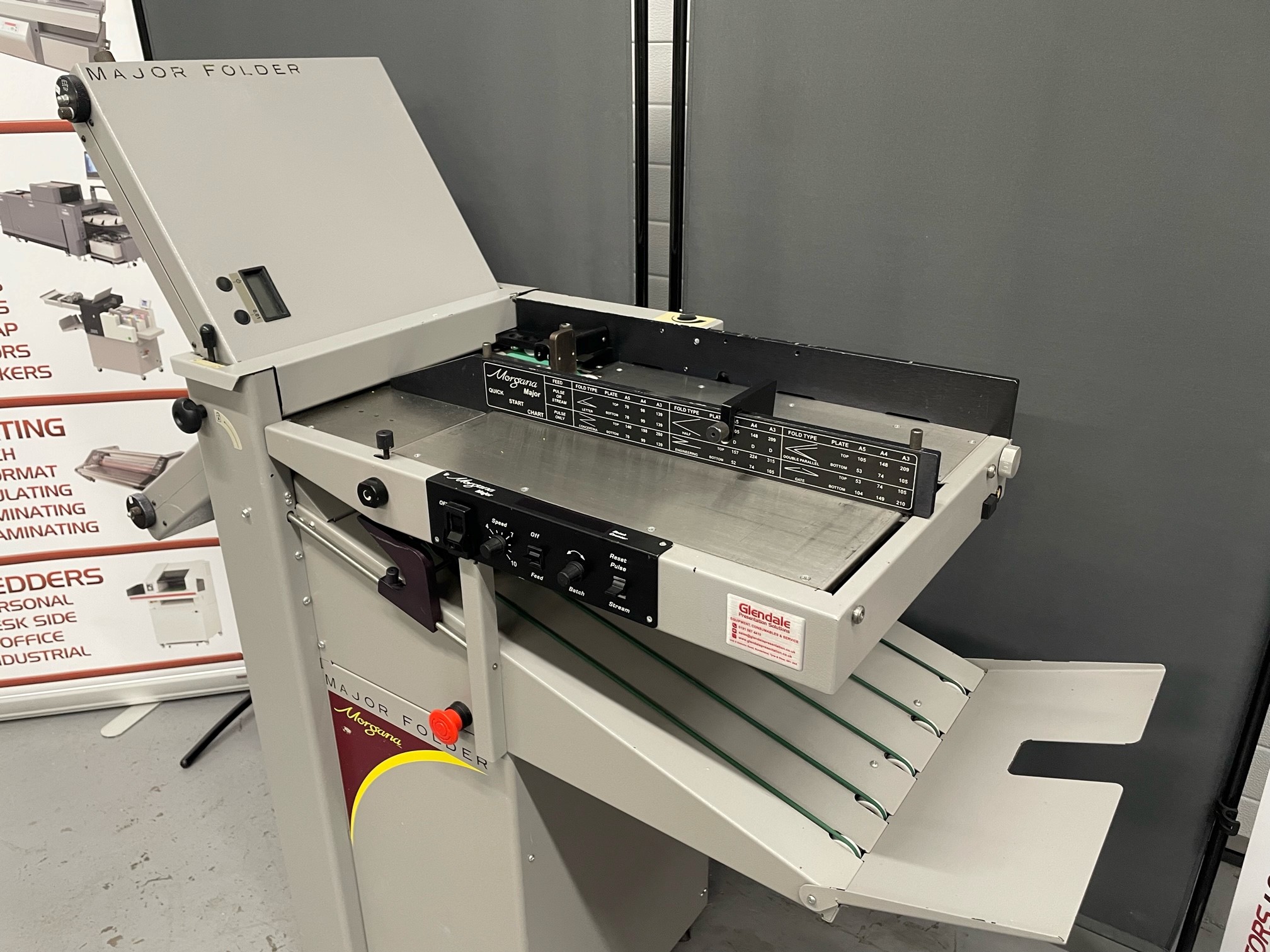 Morgana Major Folder - Glendale Presentation Solutions