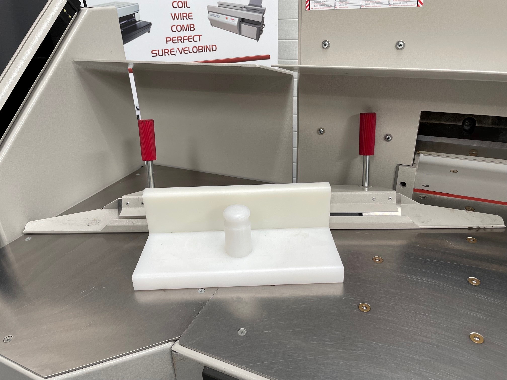 EBA 721-06 LT Guillotine - Glendale Presentation Solutions