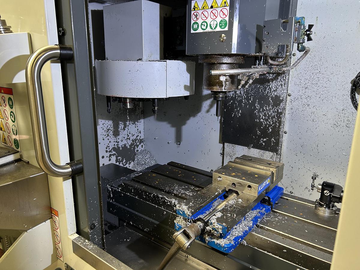 Used Haas CNC Super Mini Mill for Sale in Illinois