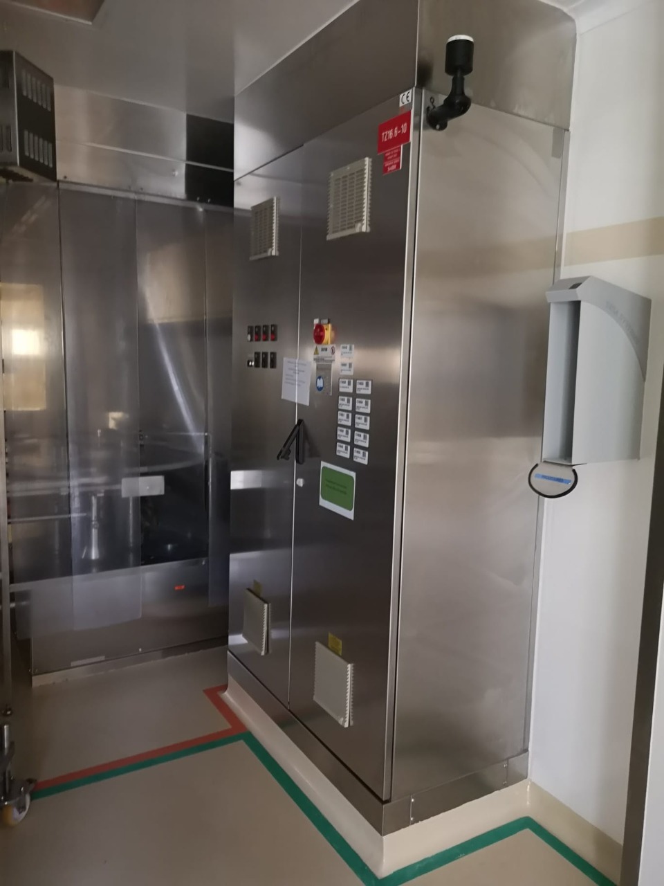 Usato IMA - Tappatrice - ALU 400 in vendita presso MLTC-Europe