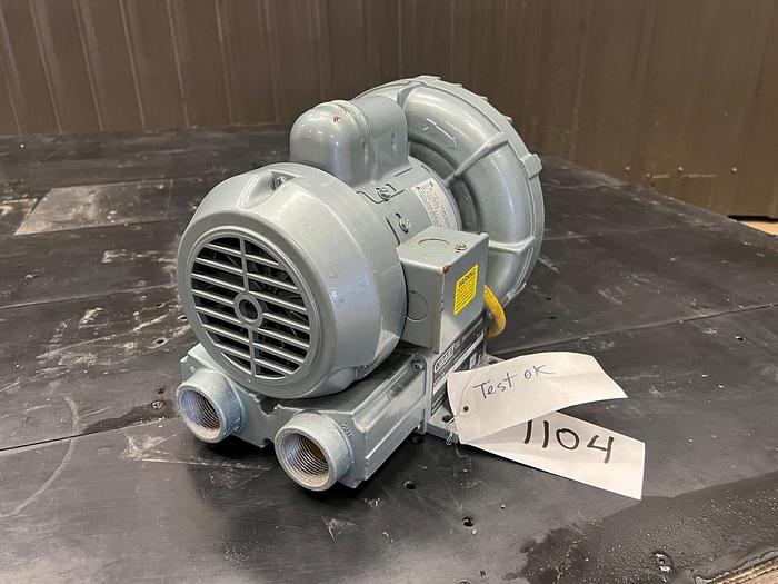 D'occasion USED GAST REGENERATIVE BLOWER, 53 CFM, 1.25" INLET & OUTLET ...