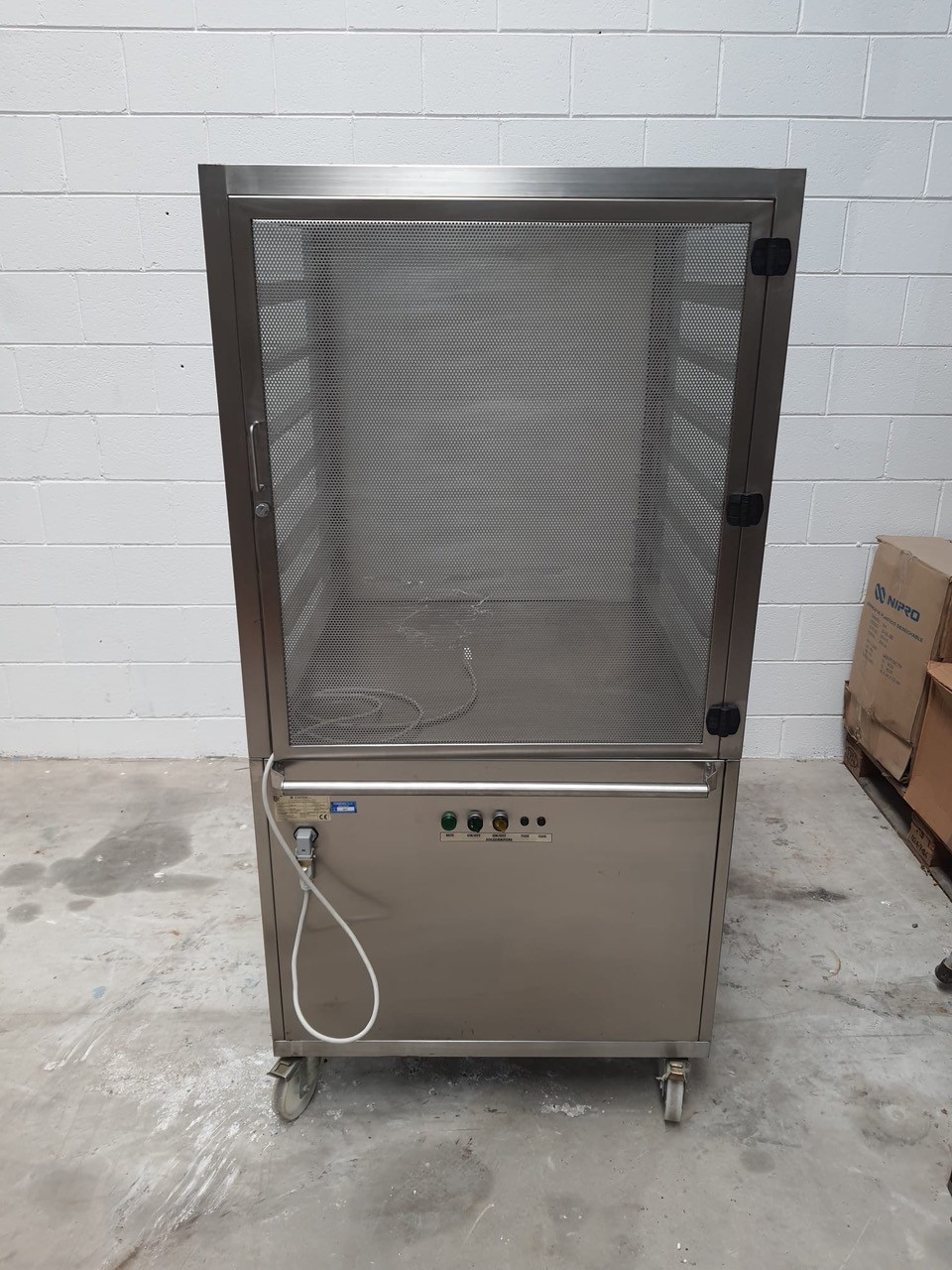Used Sold Faster - LAF Trolley at MLTC-Europe