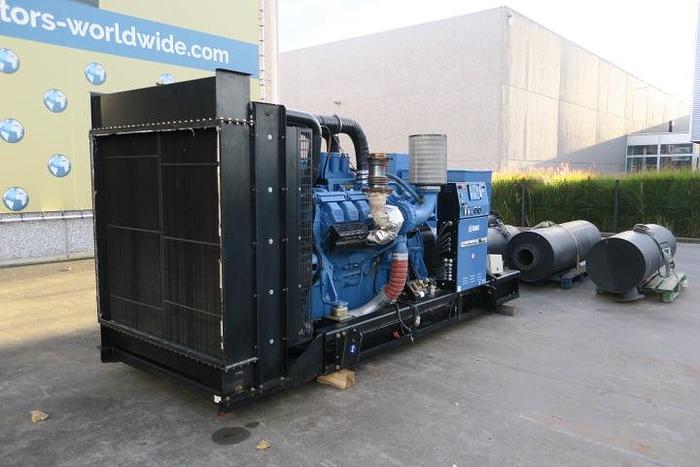 Used 2005 MTU 12V2000 - 636/700 KVA for Sale in Waregem, Belgium