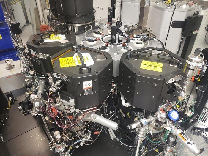 Used 1996 Applied Materials 5200 Centura Dry Etch Cluster Tool for ...