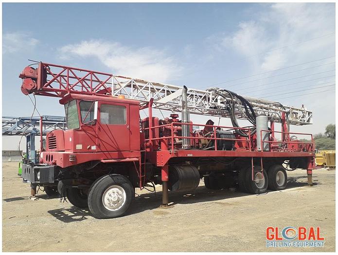 Used Item 0169 : 1969 Cyclone Dyna Rig ( TH60 Cyclone) with 5x6 Mud...