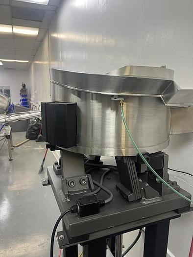 Used Capper, Inline, Chuck Screw Capper, Automatic, Cap Feeder #C745456 ...