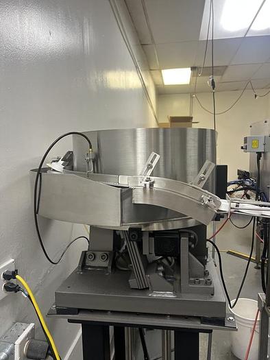 Used Capper, Inline, Chuck Screw Capper, Automatic, Cap Feeder #C745456 ...