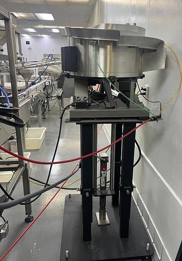 Used Capper, Inline, Chuck Screw Capper, Automatic, Cap Feeder #C745456 ...