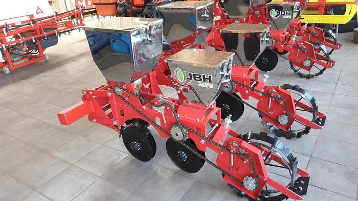 Implements - Planter for sale at Randvaal Trekkers & Implemente