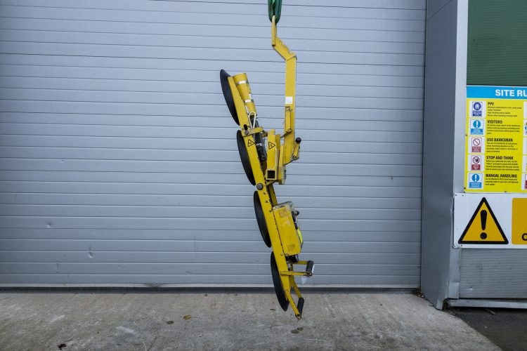 Used 2004 Wood's Powr-Grip P11104 Glass Vacuum Lifter for Sale ...