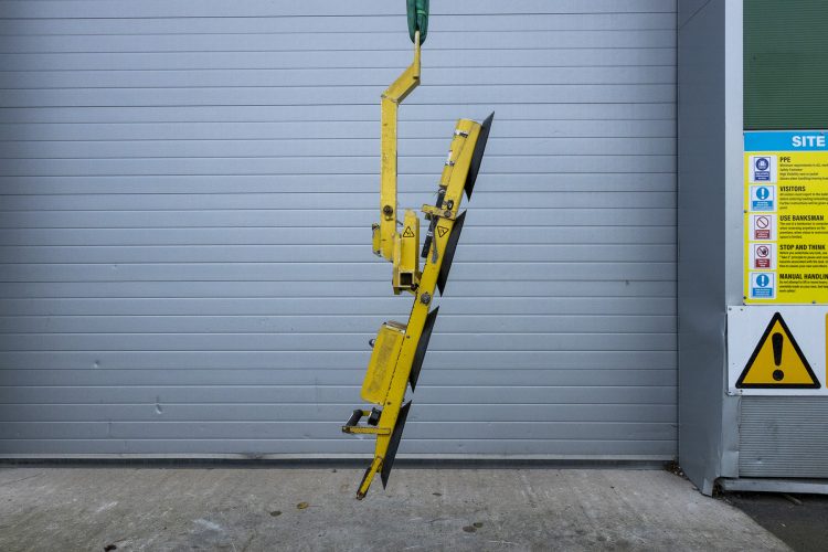 Used 2004 Wood's Powr-Grip P11104 Glass Vacuum Lifter for Sale ...