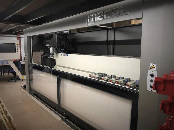 Used 2017 MECAL MC309 NIKE MU DPM 3 Axis +1 CNC VMC for Sale in United ...