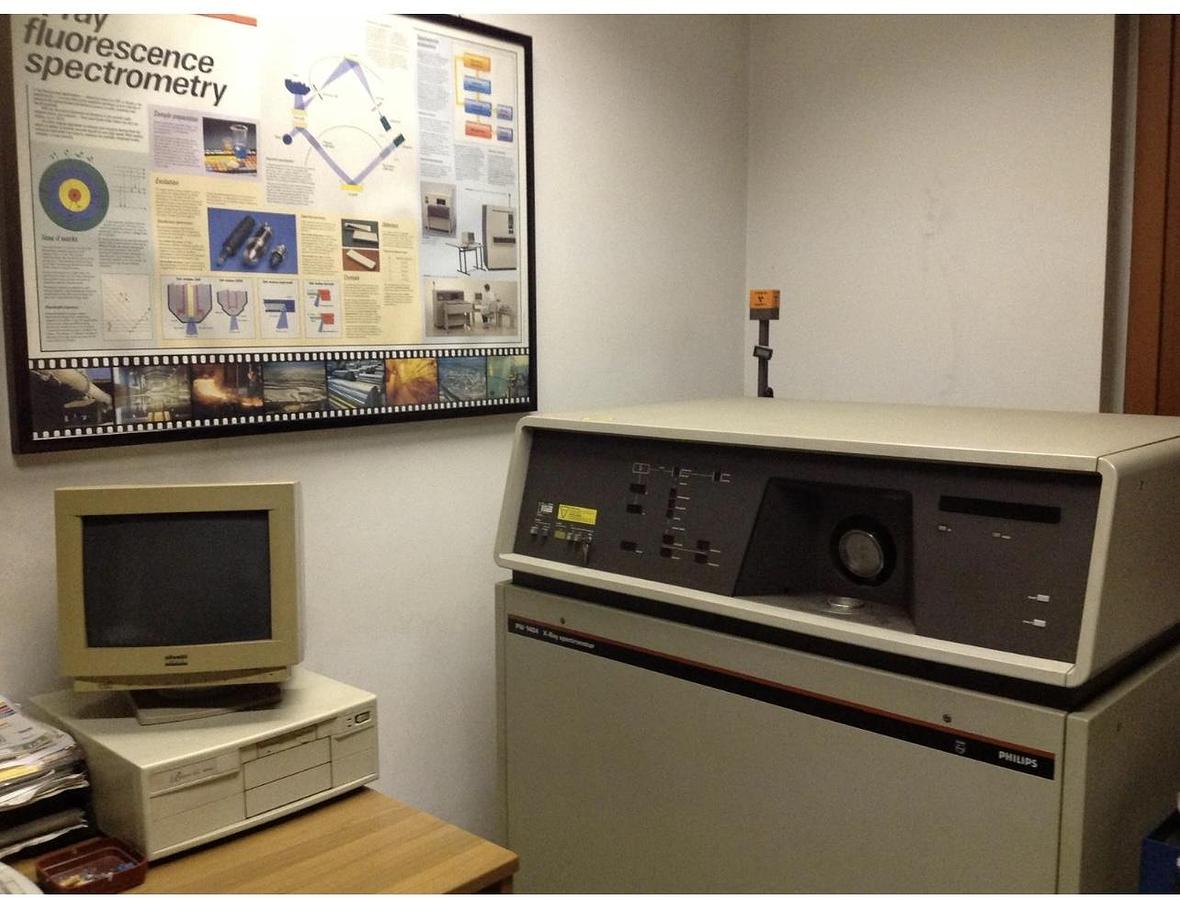 Used Philips PW1404/00/10 Automatic Sequential X-Ray Spectrometer