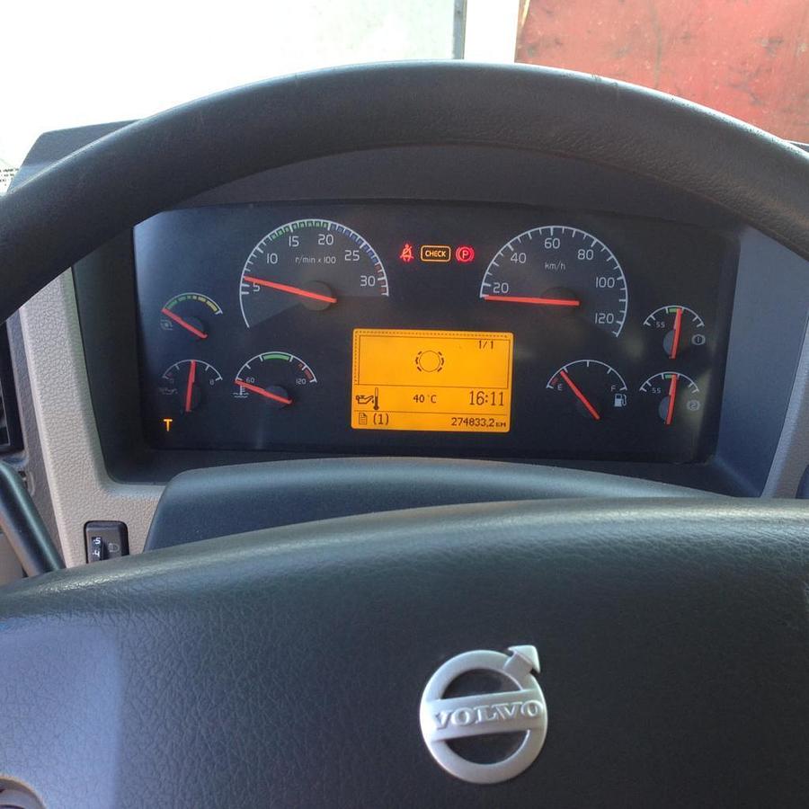 Used 2007 Volvo FE 320 – Hooklift / Roll-Off Truck for Sale in Bres...