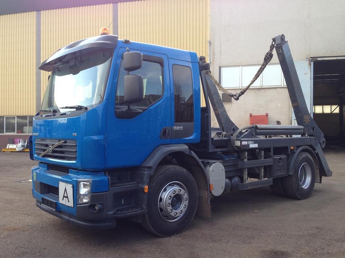 Used 2007 Volvo FE 320 – Hooklift / Roll-Off Truck for Sale in Bres...