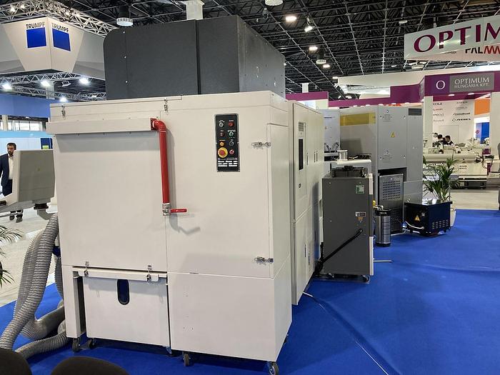 Used 2017 TAKUMI G700 Graphite 3 axis machining center (ex DEMO machine ...