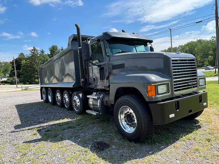 Used Sold 2018 Mack Pinnacle at Finley Truck Sales