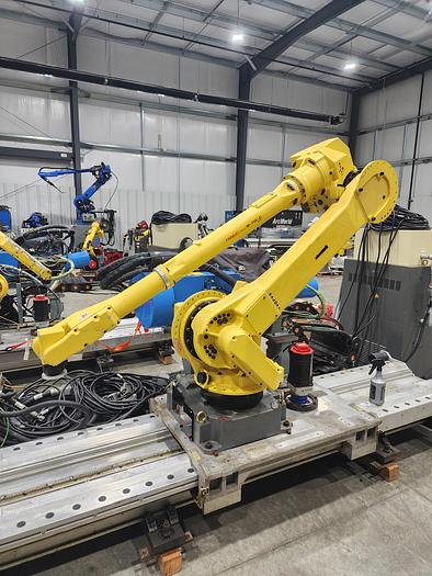 Used Dual Fanuc M-710ic/20L Industrial Robot System With 35' Track for ...