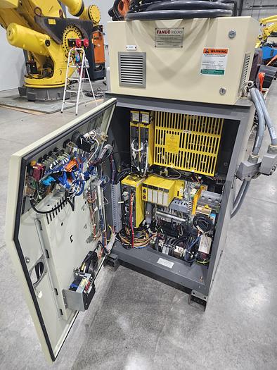 Used Dual Fanuc M-710ic/20L Industrial Robot System With 35' Track for ...