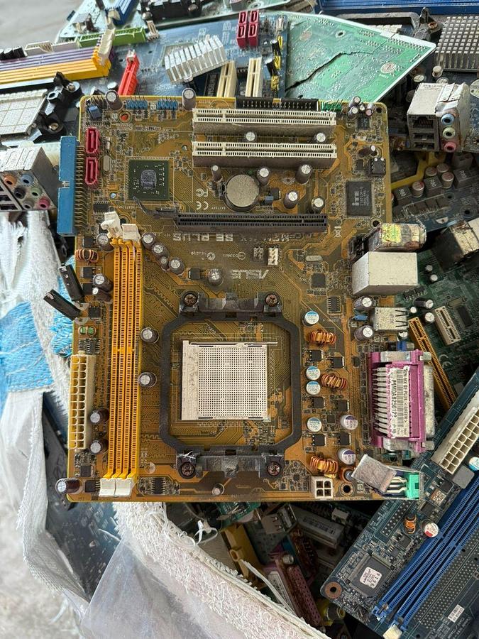 Used Professional high-price recycling of all types of PCB circuit ...