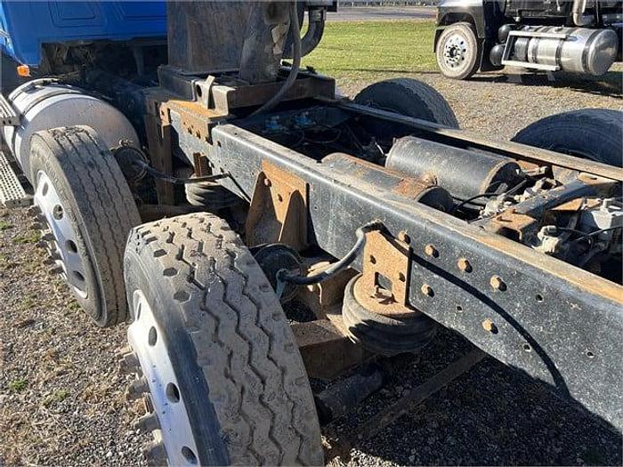 Used Sold 2001 Mack CH613 at Finley Truck Sales