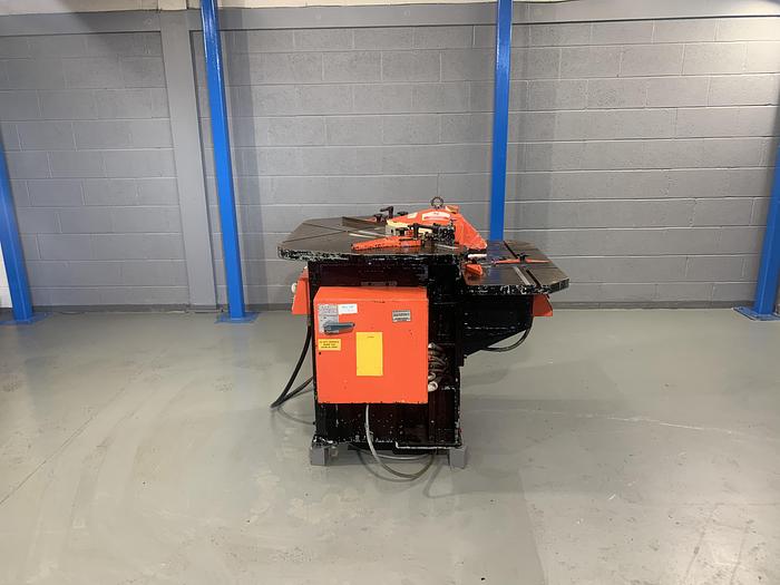 Used AMADA CSW220 2 station hydraulic 3.2mm Corner notching machine for Sale in Blackburn, Unite...