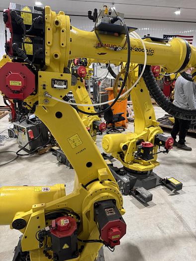 FANUC R-2000IC/165F 6 AXIS ROBOT WITH R-30iB FOR SALE