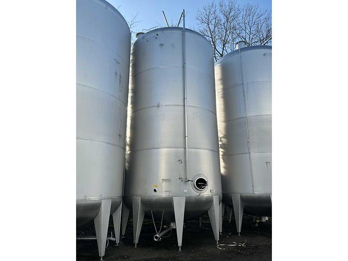 Used 2004 RIEGER s/s vertical storage tank 83.500 L for sale for Sa...