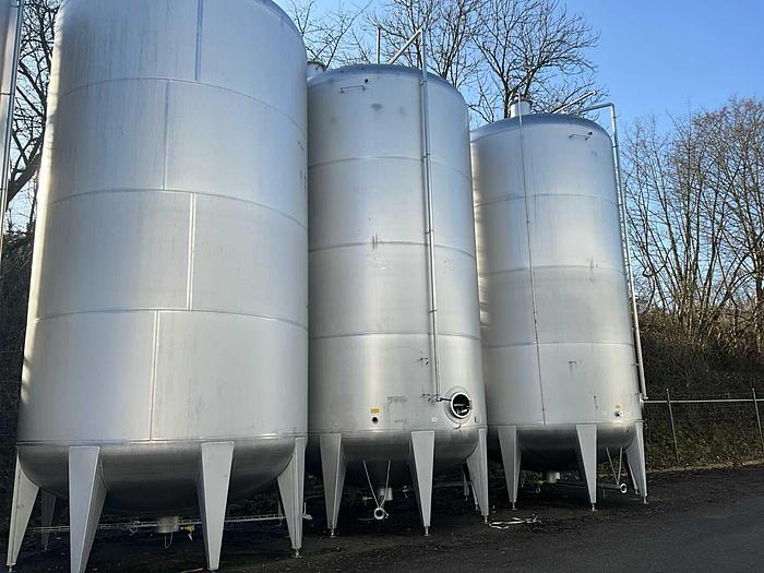 Used 2004 RIEGER s/s vertical storage tank 83.500 L for sale for Sa...