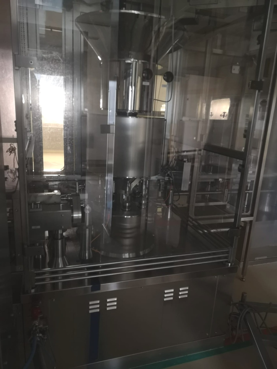 Usato IMA - Tappatrice - ALU 400 in vendita presso MLTC-Europe