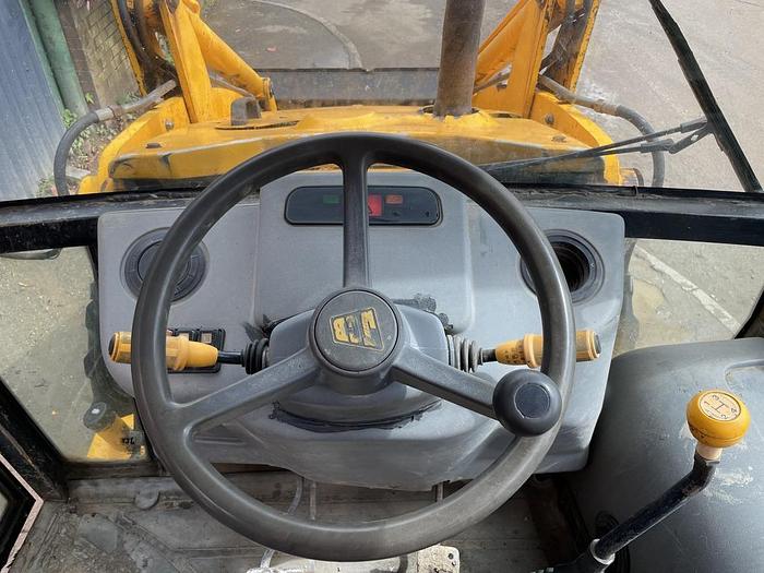 Used JCB 2CX AIRMASTER for Sale in Luton, United Kingdom