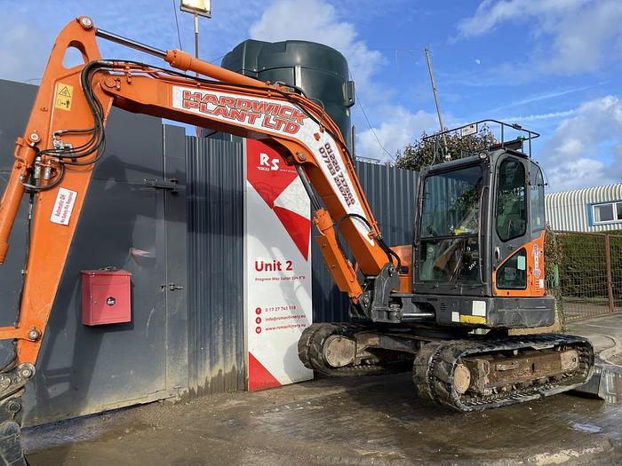 Used DOOSAN DX85 for Sale in Luton, United Kingdom