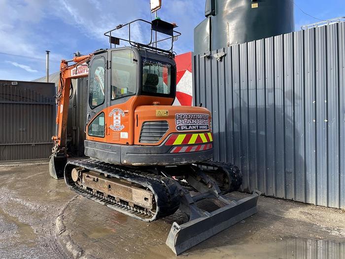 Used DOOSAN DX85 for Sale in Luton, United Kingdom