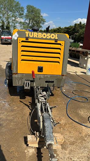 Used TURBOSOL TB40 Concrete Pump for Sale in Luton, United Kingdom