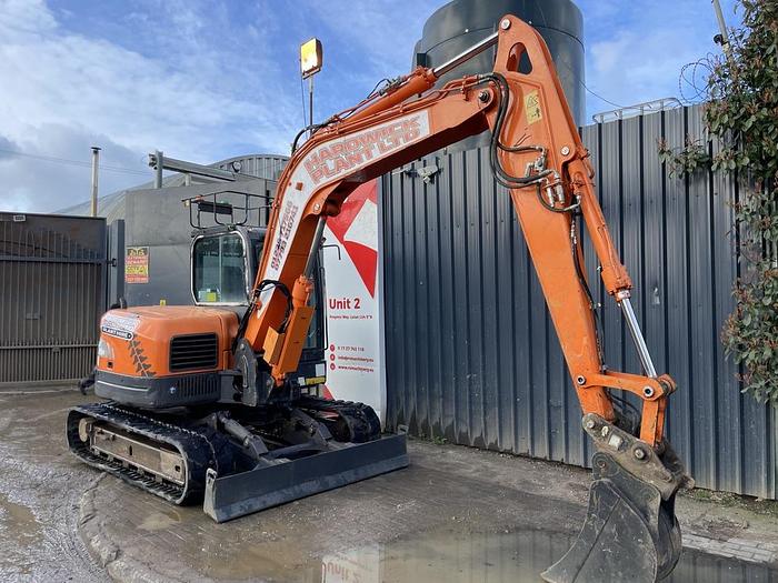 Used DOOSAN DX85 for Sale in Luton, United Kingdom