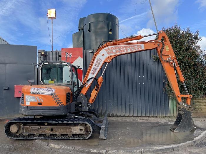 Used DOOSAN DX85 for Sale in Luton, United Kingdom