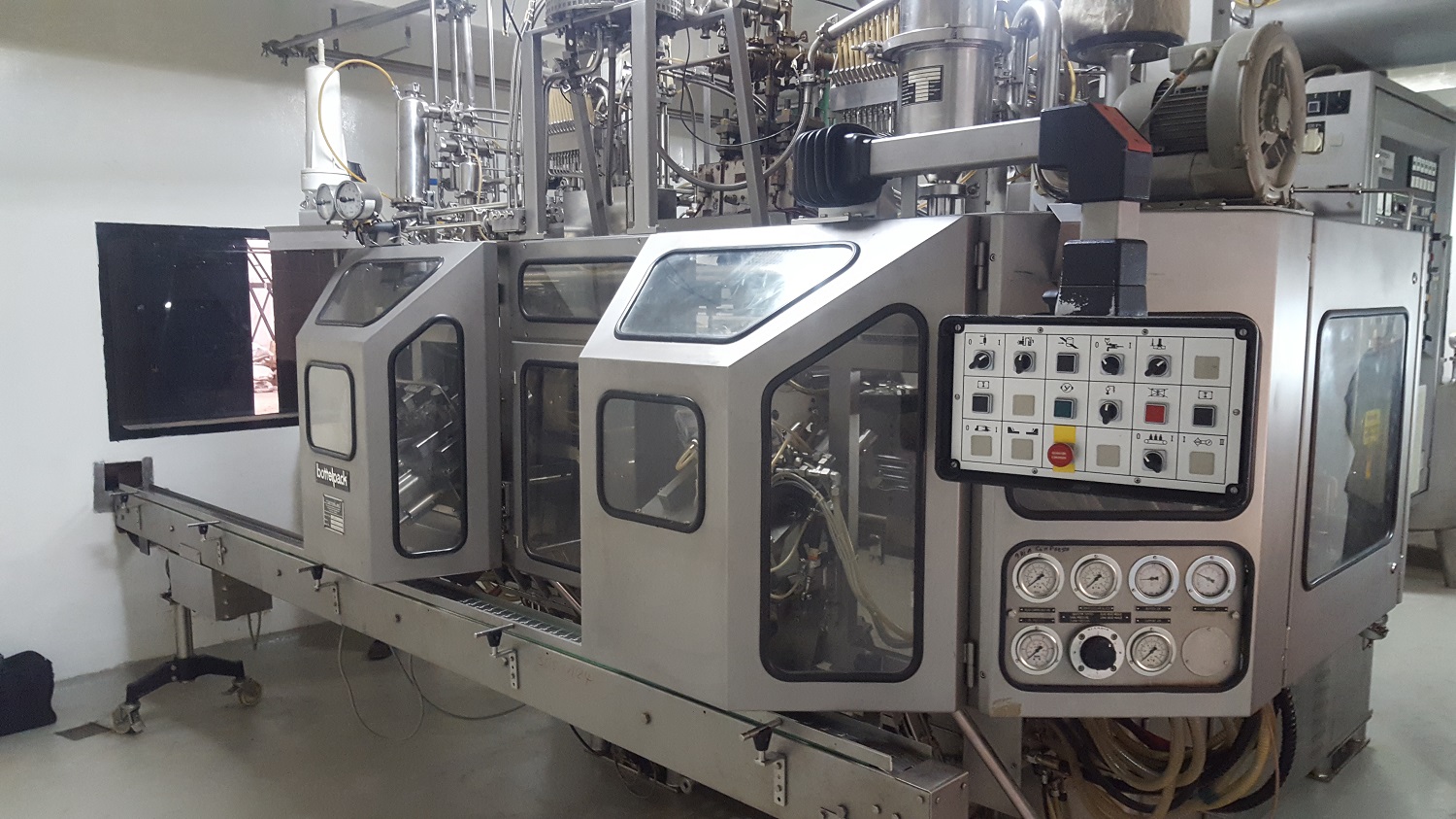 Used Rommelag 305M Blow Fill Seal Machine for Sale in Worminghall,