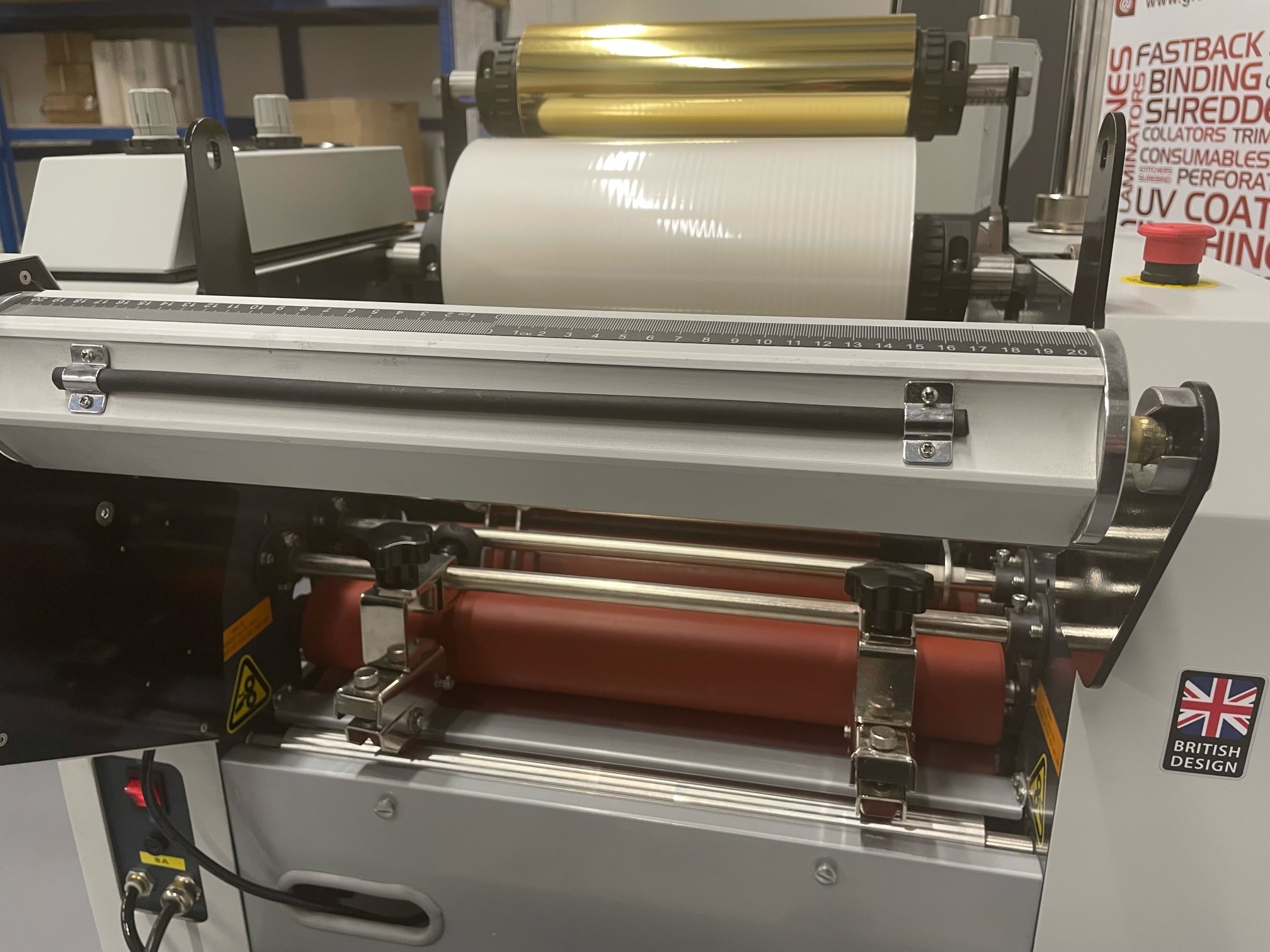 Matrix 370P Laminator with Omni-Flow Feeder