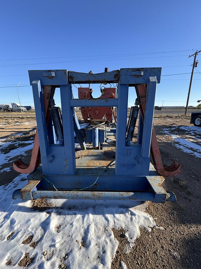 Used 2013 Service King SK775 Drill Pipe Handler for Sale in Odessa, Texas