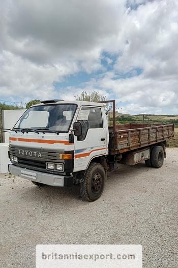 Used 1989 TOYOTA Dyna 300 14B 7.5 ton 3 way tipper for Sale in Portugal