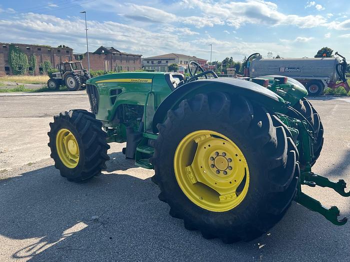 Usato John Deere 5095 M- CV 100- anno 2014 in vendita presso Veneto, Italia