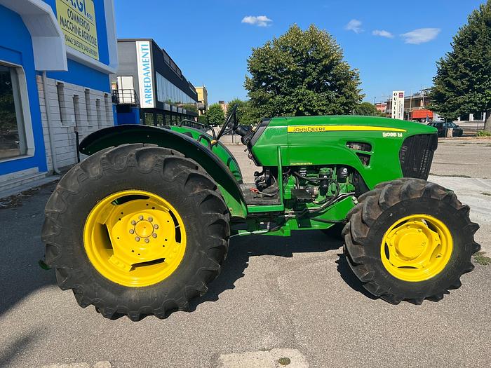 Usato John Deere 5095 M- CV 100- anno 2014 in vendita presso Veneto, Italia