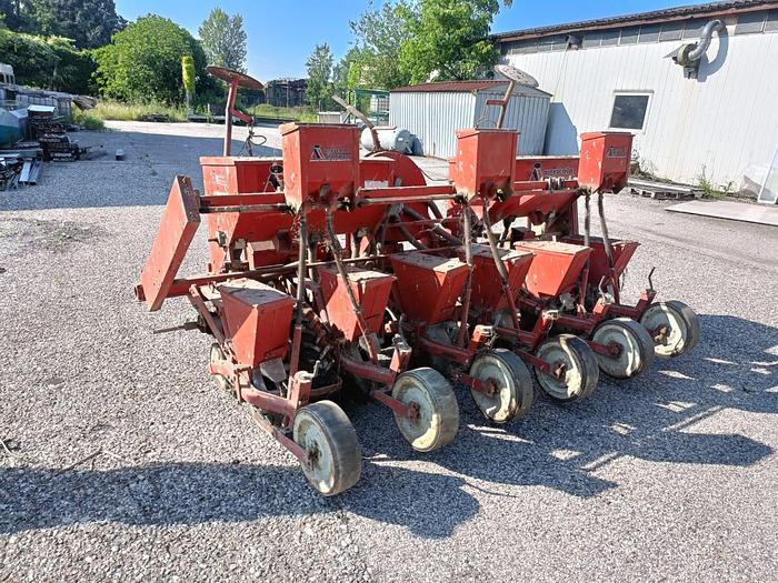 Usata Seminatrice Agricola Italiana da mais a 6 file in vendita presso ...
