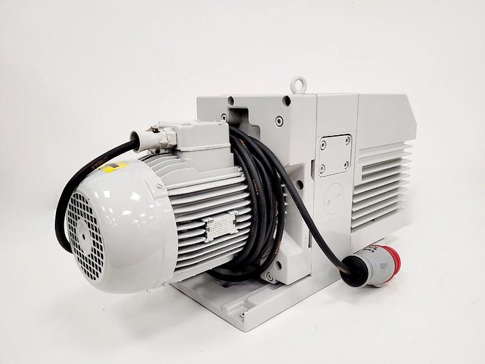 Used Leybold TRIVAC D40B Two Stage Three-Phase Vacuum Pump Lab for ...