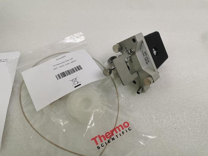 Used Thermo Scientific 6074.0360 FLOW CELL 2.5 μL SST, VWD - Dionex...