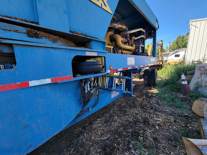 Used 2016 UNIVERSAL REFINER RMAG 92 for Sale at Grinder Crusher Screen